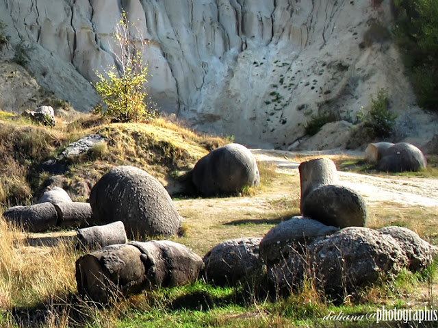 The Trovants of Romania – The View from a Drawbridge