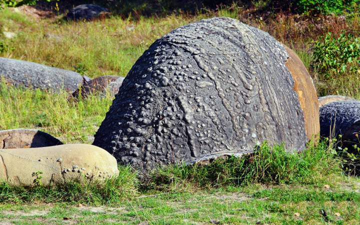 The Trovants of Romania – The View from a Drawbridge